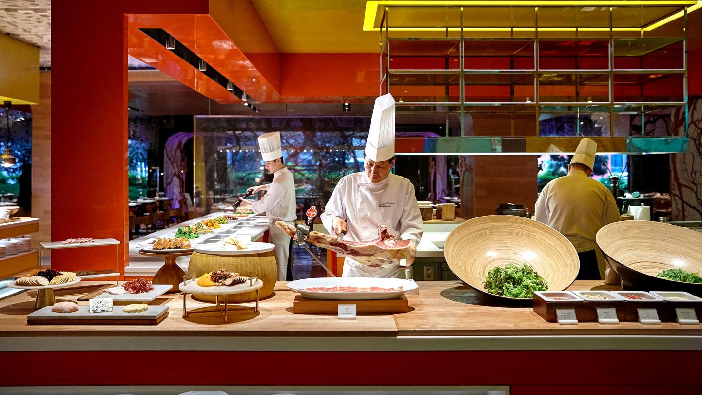 LOTTE HOTELS & RESORT